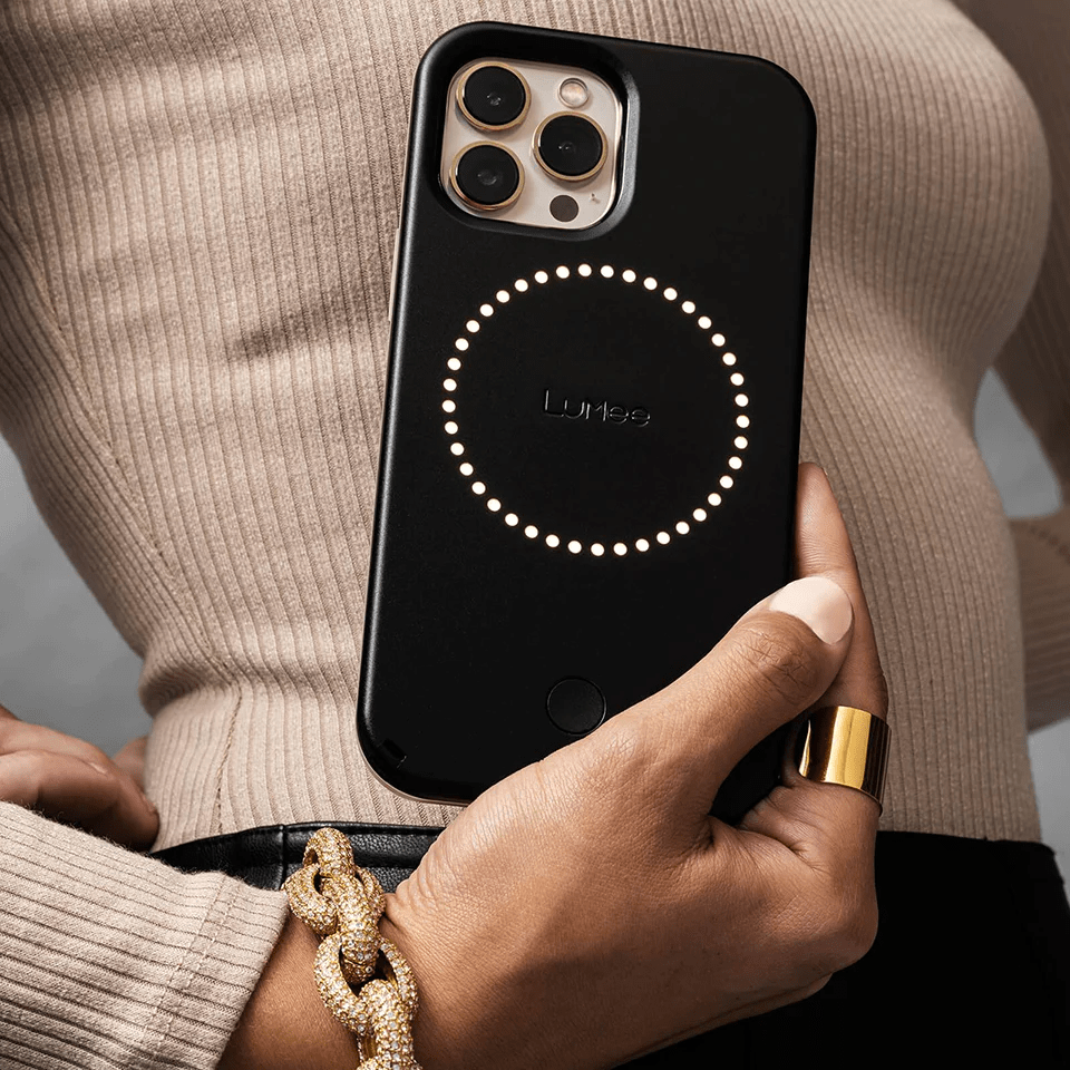 What Is a Ring Light? A Compact and Versatile Lighting Tool